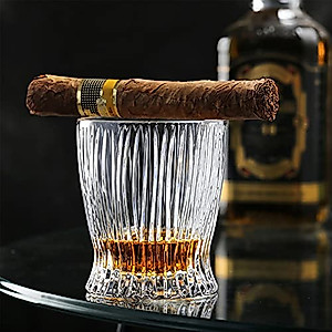 Whiskey Glasses Gift Box Set - Crystal Old Fashioned Whiskey Glasses with Skull Ice Molds - for Scotch, Bourbon, Cocktails - Crystal Glassware Gifts to Men, Whiskey Lover - 10oz