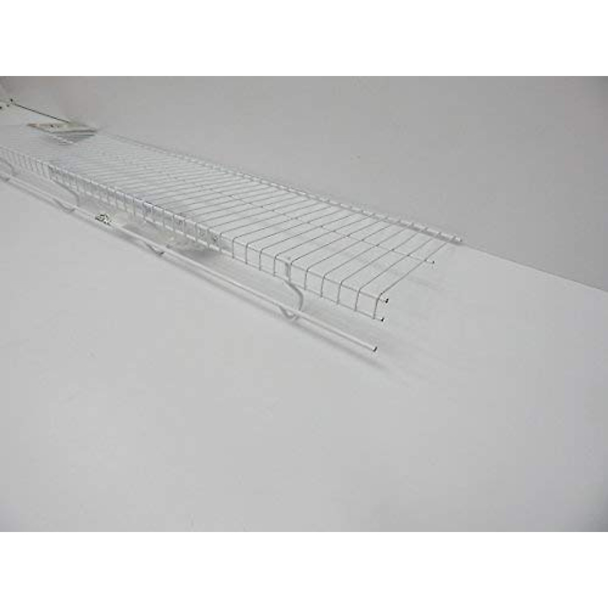 Rubbermaid FreeSlide Closet Shelf Kit, 4-Feet, White, Organization for Linen Closets, Laundry Rooms