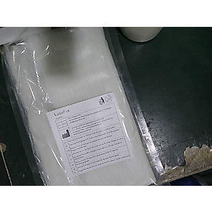 White Faux Fur Fabric 10x20inch Pre-Cut Craft Fake Fur Fabric for for Crafts,Costume,Camera Floor,Gnomes,Decoration Plush Fabric，Fur for Therian Mask for Christmas Halloween DIY(White)