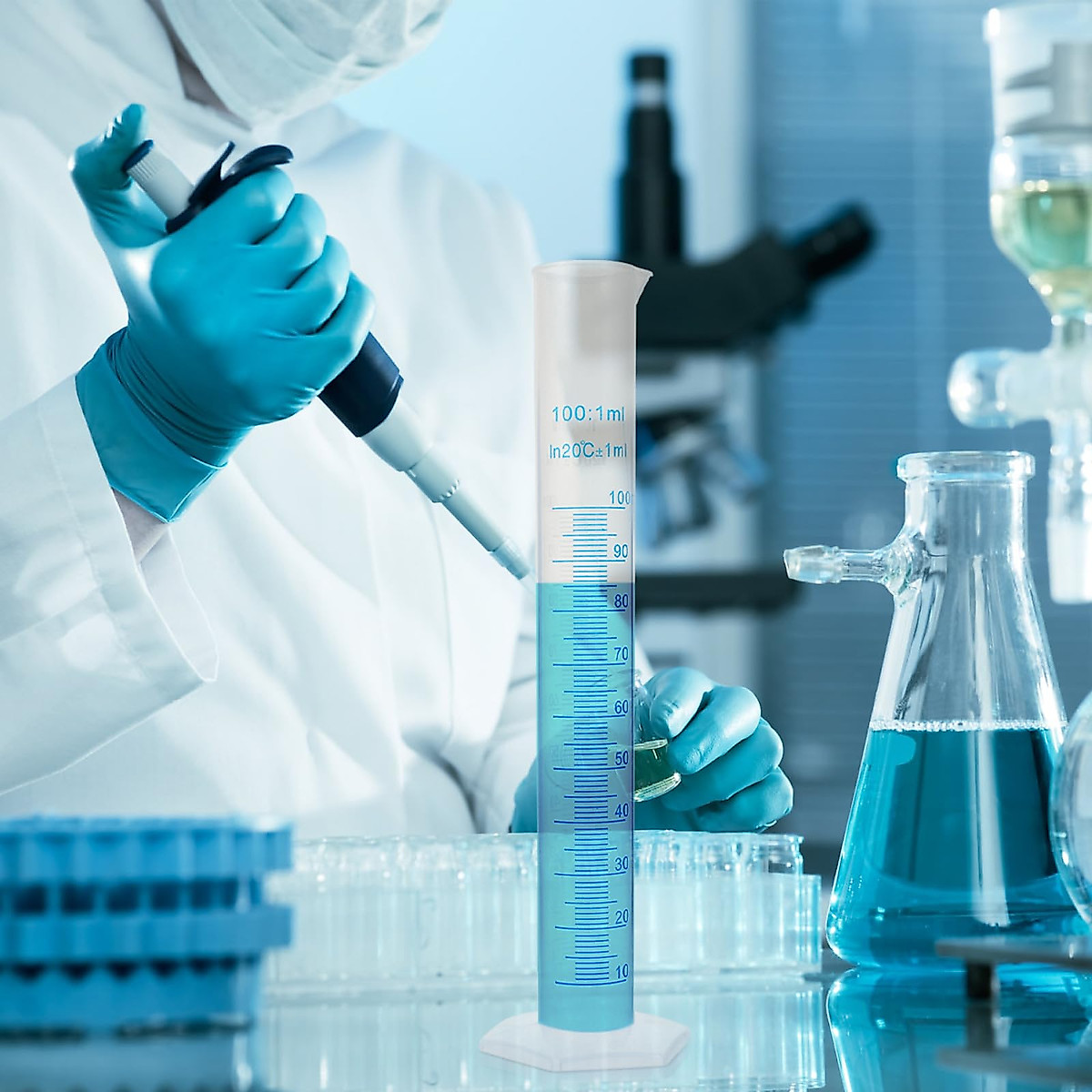 Baluue 100ml Plastic Graduated Cylinder, Transparent Measuring Cylinder with Precisely Blue Tick Marks Scientific Measuring Cylinder with Extra Stable Base for Laboratory Science Projects