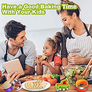 TAOUNOA Sandwich Cutter Set 34pcs, 6pcs Sandwich Cutter and Sealer and 18pcs Fruit Cutters Shapes for kids with 10pcs Cute Animal Forks