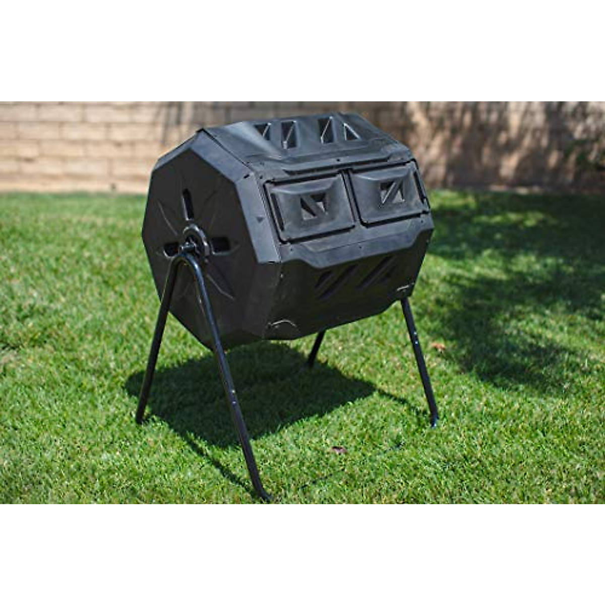 MaxWorks 80699 Compost Bin Tumbler for Garden and Outdoor, 42 Gallon Capacity with 2 Chambers Dual Rotating Composting Tumbler , Black