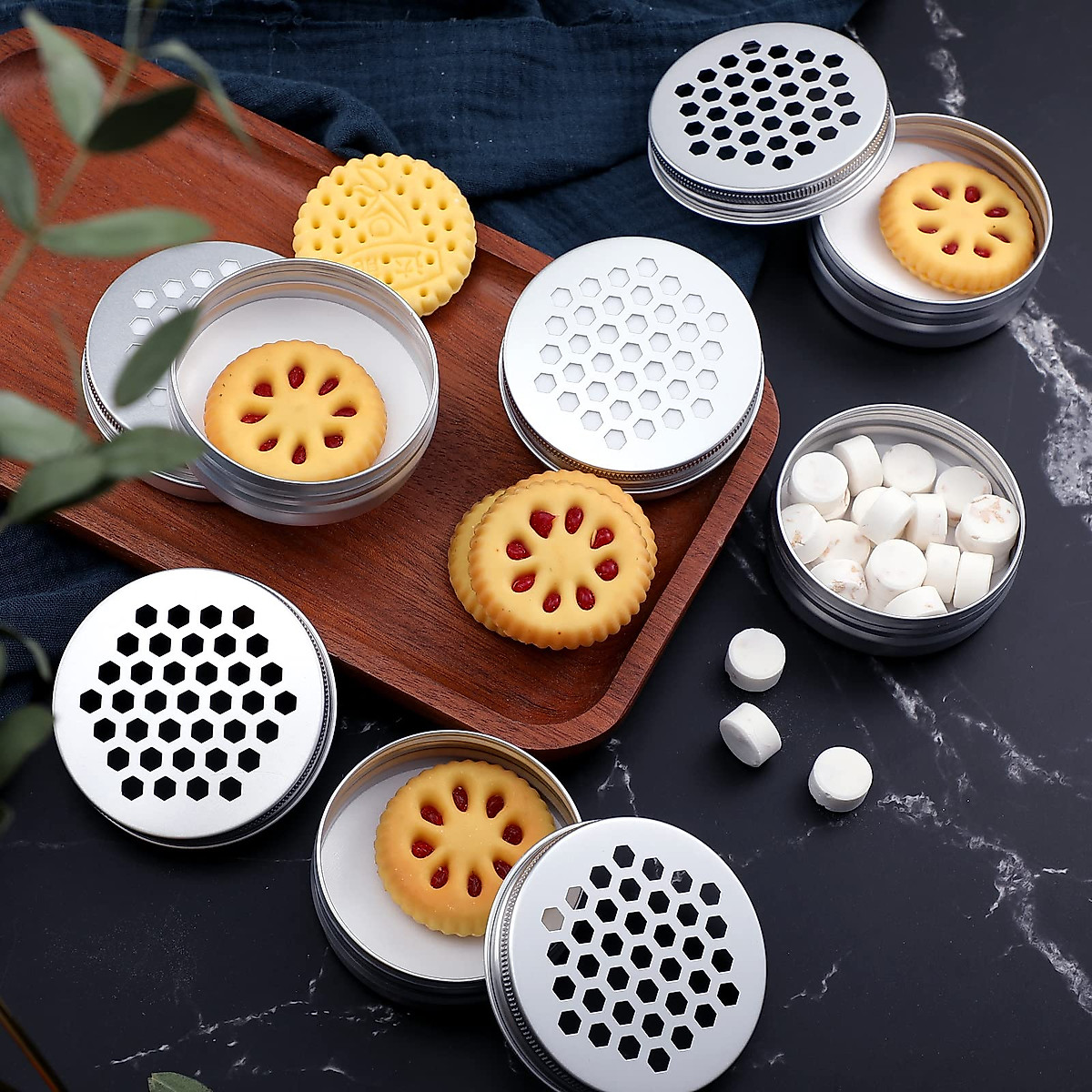 Oudain 12 Pack Dog Scent Work Tins, Dog Scent Training Box, Dog Nose Metal Container with 12 Magnetic Dots, Dog Scent Training Kit Smell Training Canisters Aluminum Cans for Dogs Training (Hexagon)