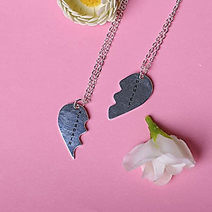 Matching Heart Necklace for Couples 2 Bestfriend Necklaces Soul Sisters Jewelry Custom Best Friend Friendship Bff Chain Him Her Engagement Wedding Anniversary Love Gifts Customized Name Double Heart