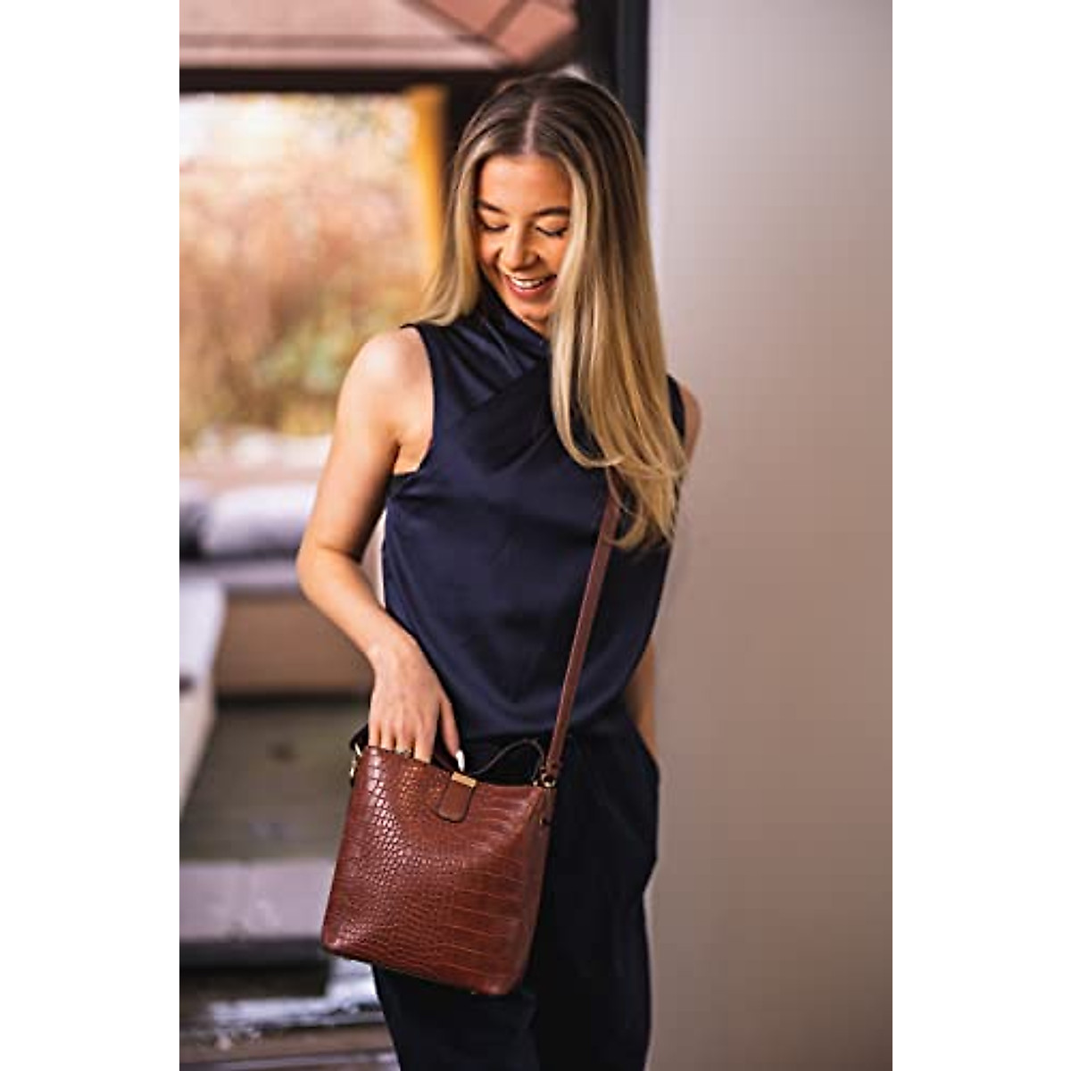 Brunwick Lane Ladies Cross Body Bag, Shoulder Bag with Adjustable Strap, Small Tote Bag. Multipurpose Bag for Women, Brown