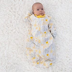 The Peanutshell Baby Layette Gift Set for Boys or Girls - 23 Piece New Born Unisex Gift Set, Baby Clothes & Newborn Essentials Must Haves - Newborn Clothes 0-3 Months - Safari Themed