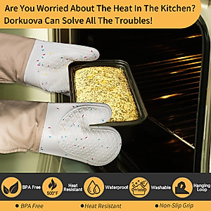 Dorkuova Oven Glove Cute,Cooking Mittens,Oven Mittens for Kitchen,Oven Gloves for Kitchen,Non-Slip Grip,Washable Silicone Oven Mitts Heat Resistant 500°F, Cooking Baking(Cream