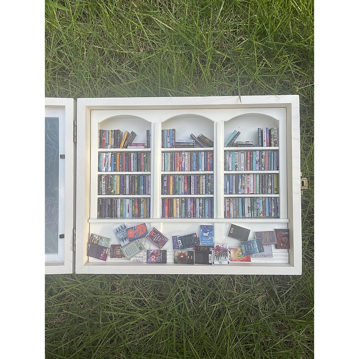 Generic Shake Away Anxiety Bookshelf,Stress Reliever,with 350Pcs Miniature Book Match Boxes Display Case Cabinet Decoration, for Book Lovers (white)