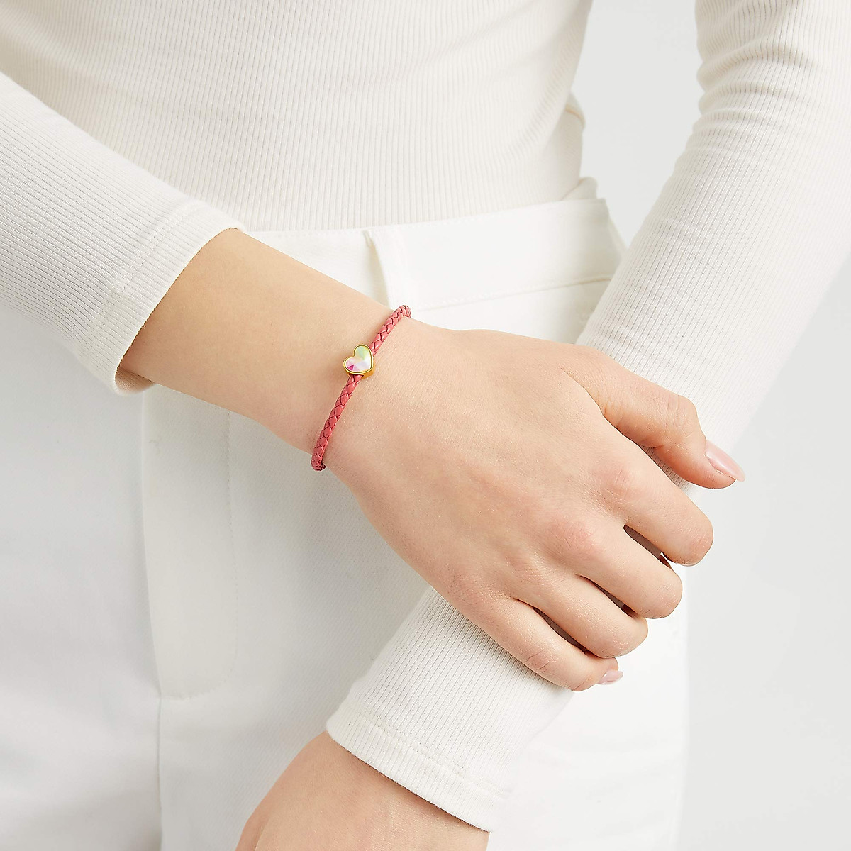 CHOW SANG SANG 999 24K Solid Gold Love Heart Mini Charm Bracelet for Women 91811C