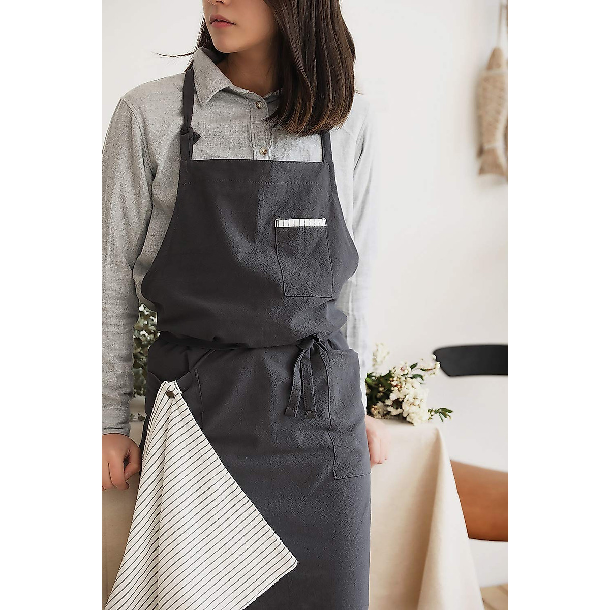Adjustable Japan Nordic Style Soft Cotton Linen Apron with Four Pockets A Towel (Dark gray)