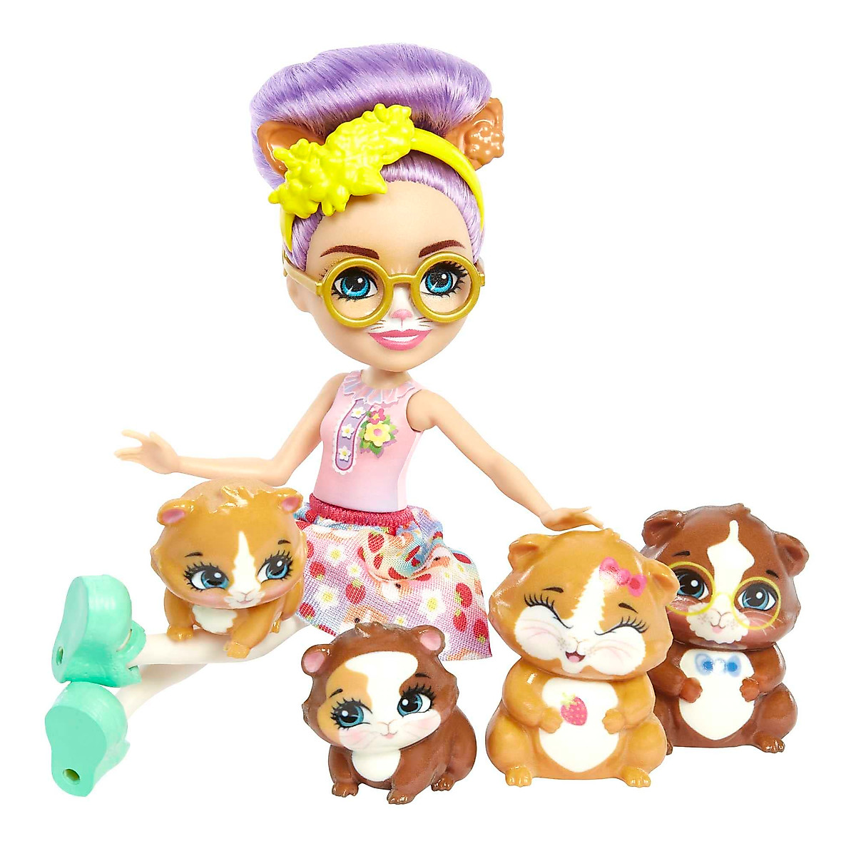 Enchantimals Family Toy Set, Glee Guinea Pig Doll (6-in) with 4 Animal Figures, Great Gift for 3 to 8 Kids Ages 4Y+
