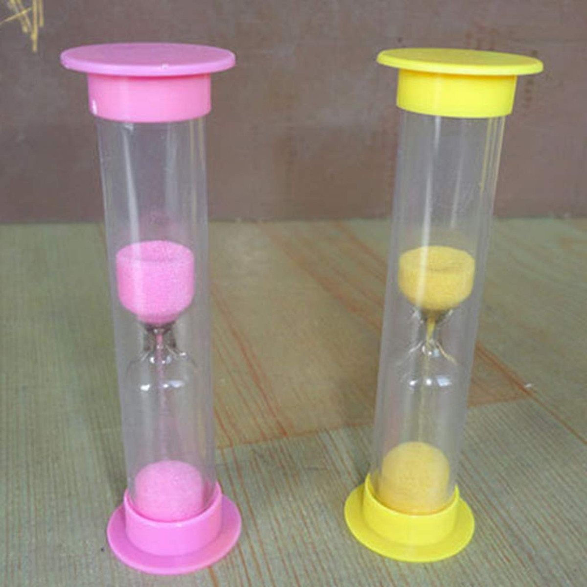 Gilroy 1pc Hourglass Sand Timer, Glass Sandglass Hourglass Timer 3 Minutes for Kids Children Brush Teeth Time Gadget Toy Gift, Random Color Random Color