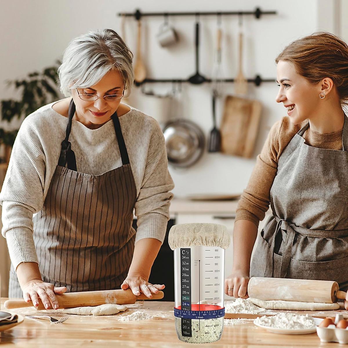Sourdough Starter Jar, Aluminium Lid Sourdough Starter Container Clear Glass Sourdough Fermentation Jar 730ml with Cloth Cover Spatula Elastic Band Thermometer Strip Labels Pen for Bread Baking