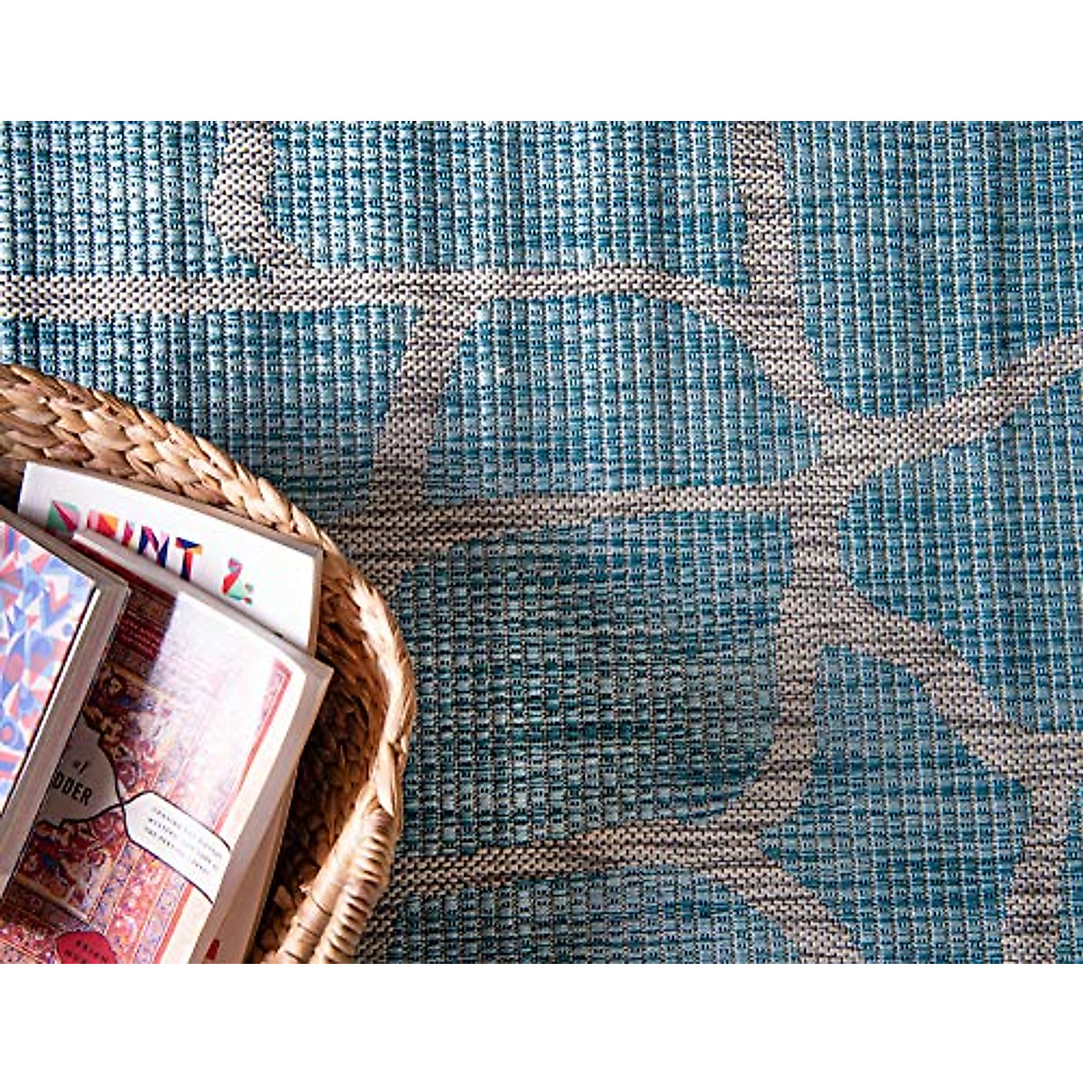 Unique Loom Outdoor Safari Collection Transitional Indoor & Outdoor Wildlife Inspired Animal Print with Giraffe Design Area Rug, 8 ft x 11 ft 4 in, Aqua Blue/Ivory