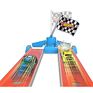 Hot Wheels Toy Car Track Set Drag Strip Champion with 1:64 Scale Car, Head-To-Head Racing, Connects to Other Sets