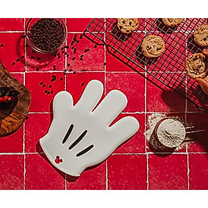 Disney Mickey Mouse Hand Silicone Oven Mitt