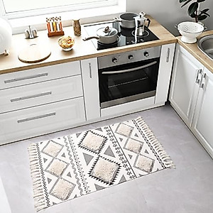 Chicrug 2x4 Runner Rug for Bedroom Bedside, Geometric Moroccan Washable Hallway Runner Carpet, Farmhouse Hand Tufted Woven Tassel Rug for Kitchen Bathroom Laundry Room Decor, Cream/Black