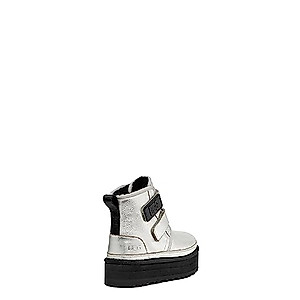 UGG Unisex-Child Neumel Platform Leather Boot, Silver Metallic, 4 Big Kid