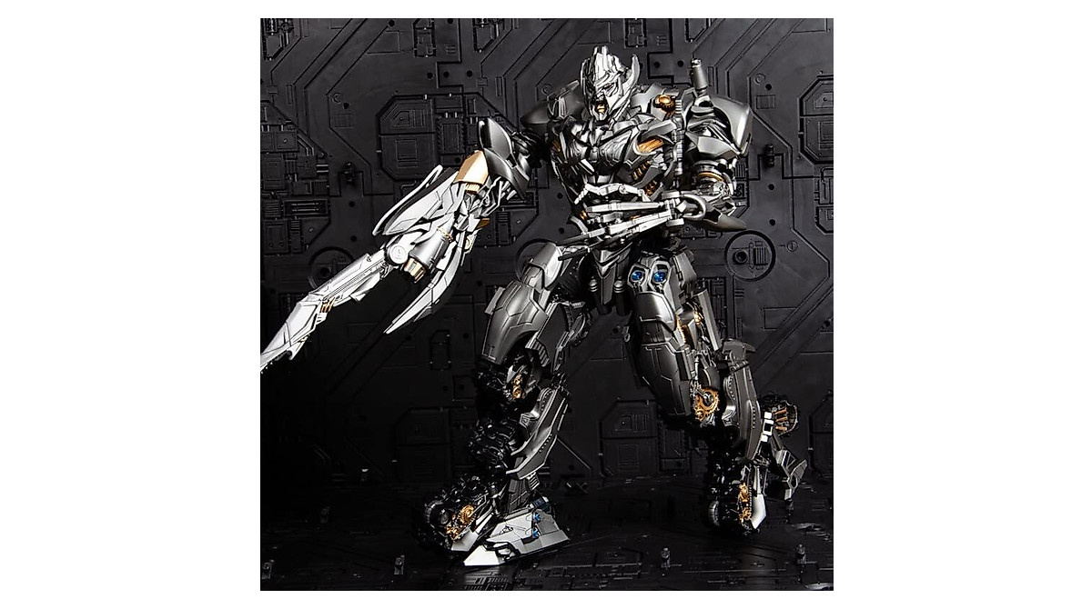 Oversized Black Mamba Transformer Toy - 13 Inch Action Figure