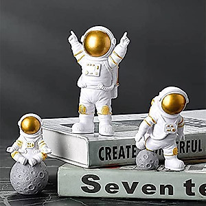 LUOZZY 3Pcs Astronaut Figurines Space Cake Toppers Outer Space Cake Decorations Spaceman Model Miniature Astronaut Figurines Toys (Golden)