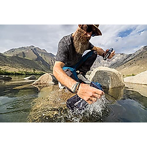 LifeStraw Peak Series - Collapsible Squeeze Bottle Water Filter System – 650ml for Trail Running, Through Hiking, Travel, Cycling, and Fishing, Dark Mountain Gray