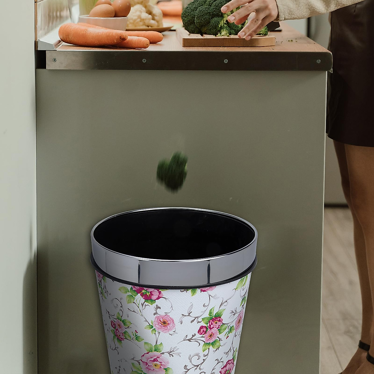 BESPORTBLE Large Laundry Hamper Trash Can Wastebasket Flower Garbage Bin for Bathroom Kitchen Bedroom Office Holds Trash Waste Garbage Recycling 6L Stainless Steel Trashcan