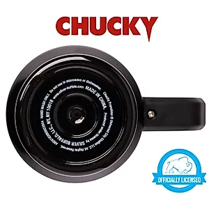 Silver Buffalo Chucky Holding Knife Wanna Play Spooky Scary Stainless Steel Tumbler with Handle and Straw, Fits in Standard Cup Holder, 40 Ounces