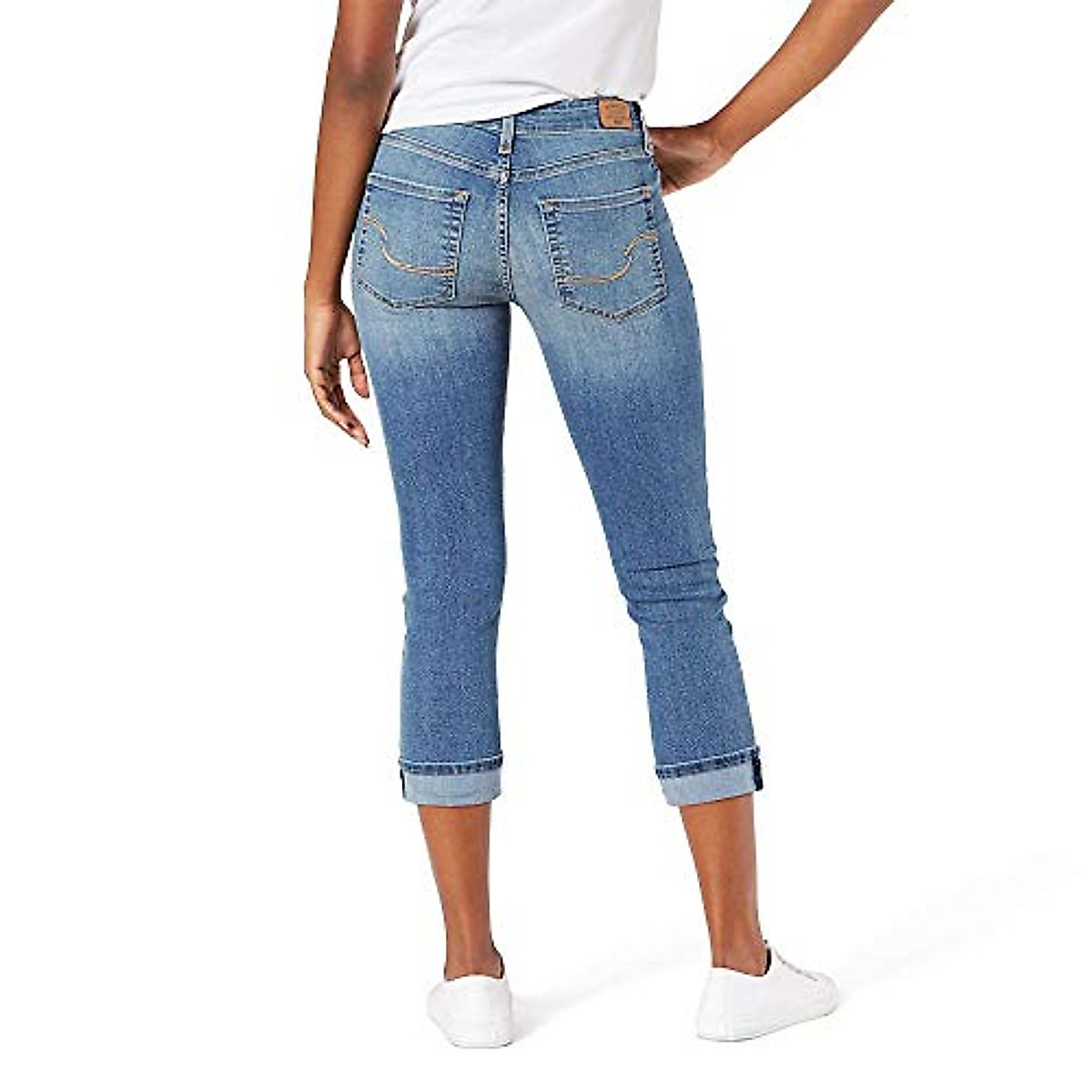 Signature by Levi Strauss & Co. Gold Women's Mid-Rise Slim Fit Capris (Standard and Plus), Blue Ice-Waterless, 10