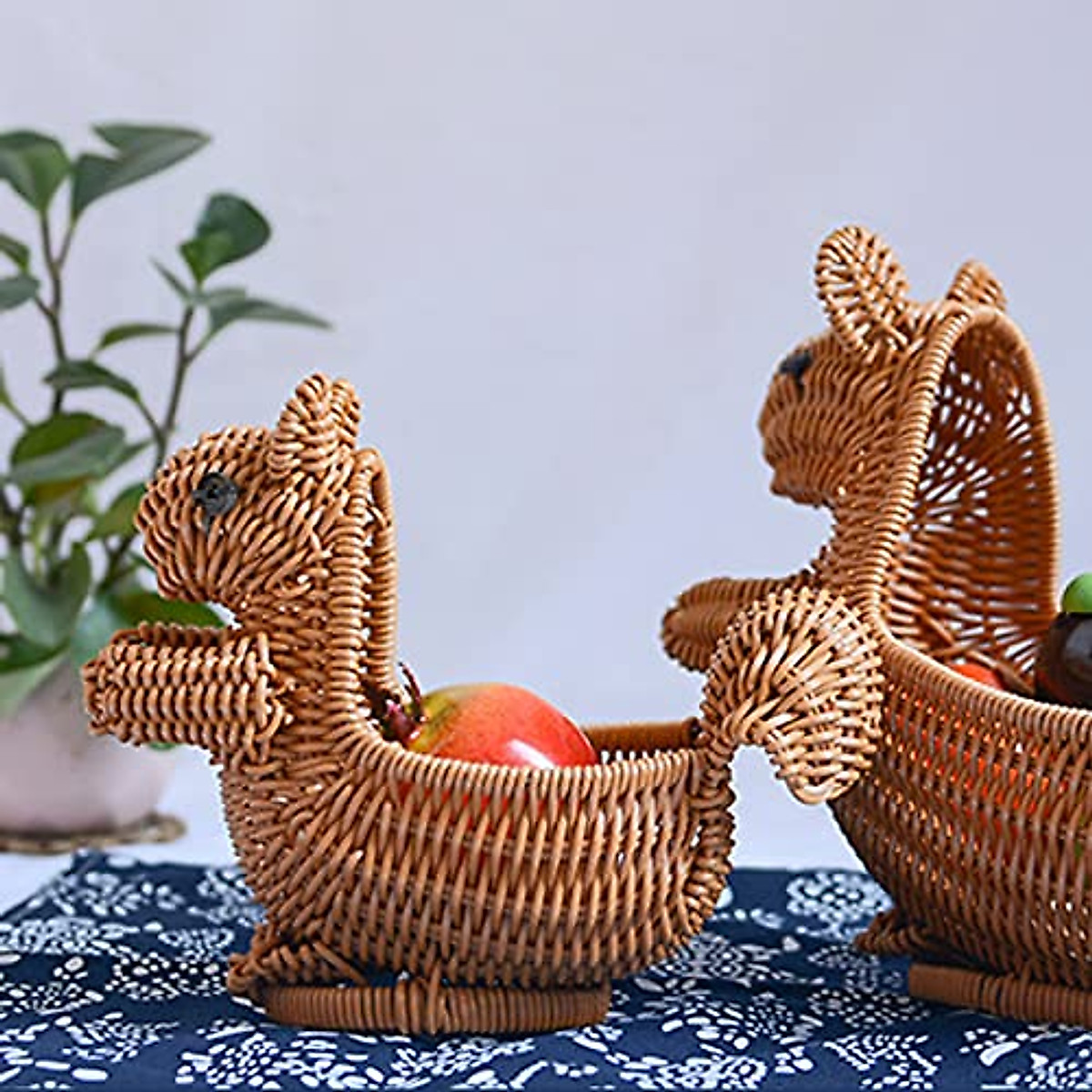 Mokylor Rattan Woven Fruit Basket, Squirrel Shape Woven Wicker Baskets, Creative Weaving Storage Container Vegetable Basket Tray for Laundry, Picnic and Decoration