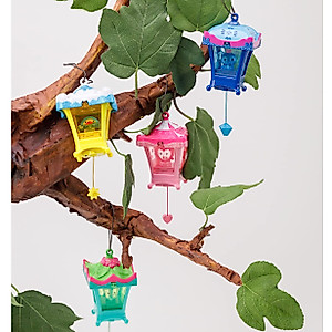 Lil Wish Lanterns Starter Pack with Lantern and 2 Characters, Mystery Toy, Contains 1 Exposed Figure and 1 Random Collectible Figure, Gift for Girls, Light Up Toy, Styles May Vary, Courage Tribe