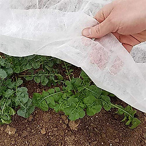 Kasbon Plant Covers Freeze Protection & Plant Blanket Fabric 8Ft x 26Ft Rectangle Plant Cover for Winter Frost Protection & Plant Growth Season(Includes 6pcs Garden Stakes)
