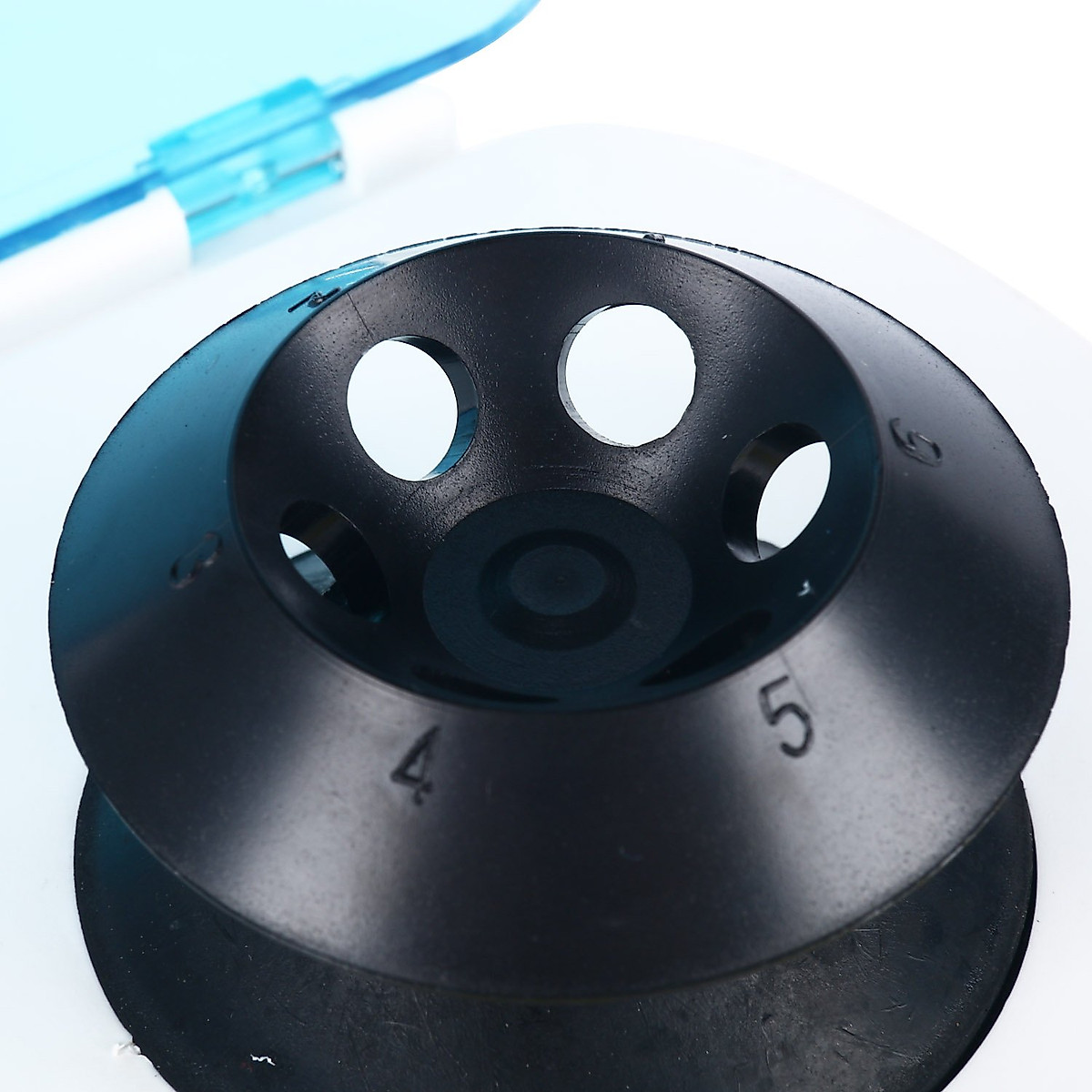 YaeCCC Mini Centrifuge Lab Centrifuge Machine Fixed Speed at 4000rpm, 2 Rotors, 110V