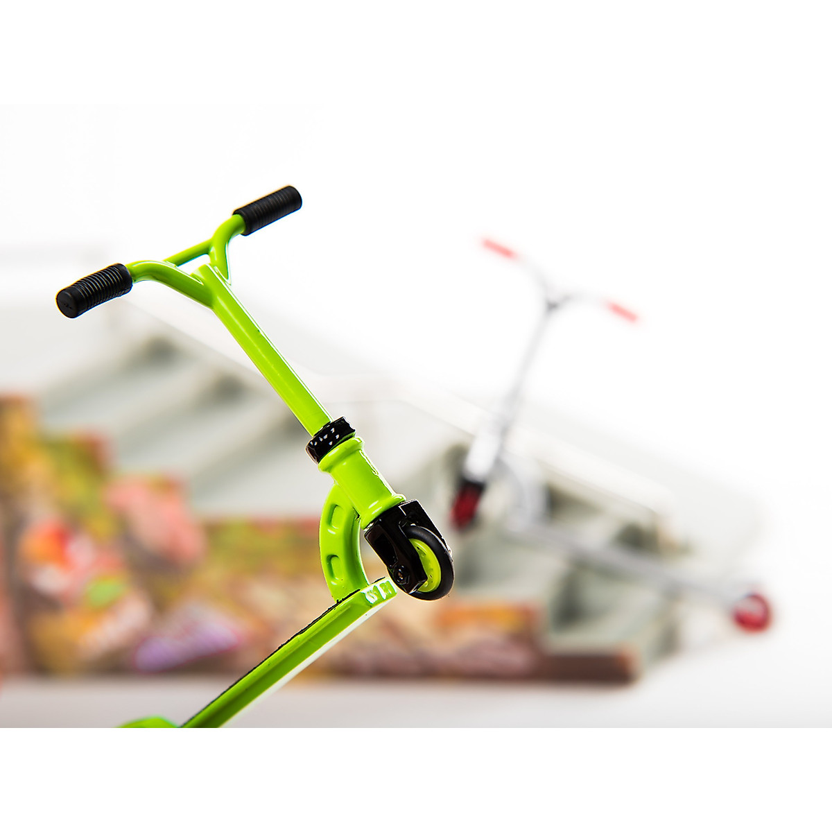 Grip and Tricks - 5Rider Finger Toy Box with 3 Finger Skates 1 Pair of Finger Roller Skates 1 Finger Scooter 14 Extra Mini Fingerboards Wheels and Accessories - 23 Pieces for 6+ Kids