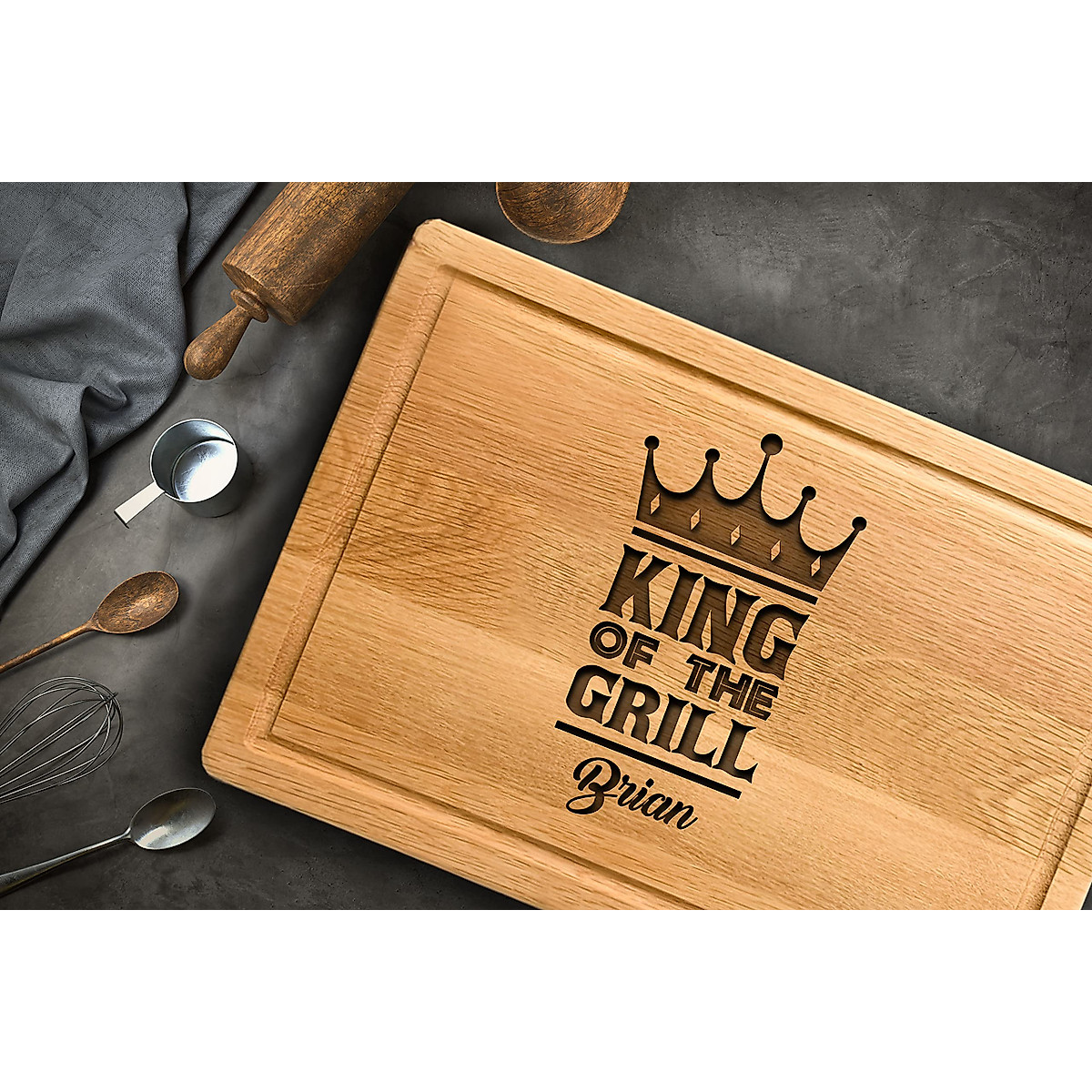 King of The Grill Cutting Board Gift for Father, Birthday Gift for Dad, Personalized Cutting Board Gift for Husband, Dad's Birthday Gifts, Anniversary, With Apron and Display Stand