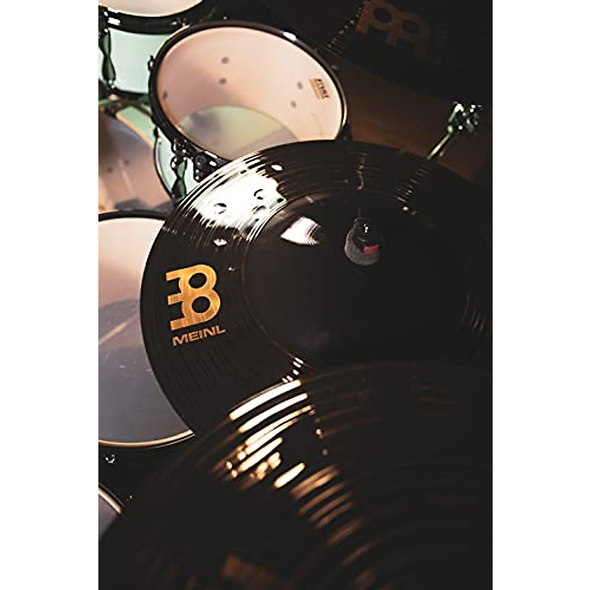 Meinl Cymbals Classics Custom Heavy Dark 18" Big Bell Ride Cymbal for Drum Set — Made in Germany — B12 Bronze, 2-Year Warranty, (CC18HBBDAR)