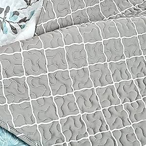 Lush Decor Yellow Aprile Reversible Quilt 3 Piece Floral Leaf Design Bedding Set, Full/Queen, Blue & Gray