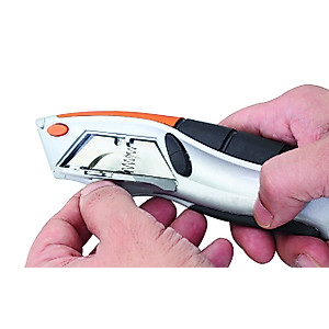 Groz 61500 Retra Knife with 6 SK2 Steel blades