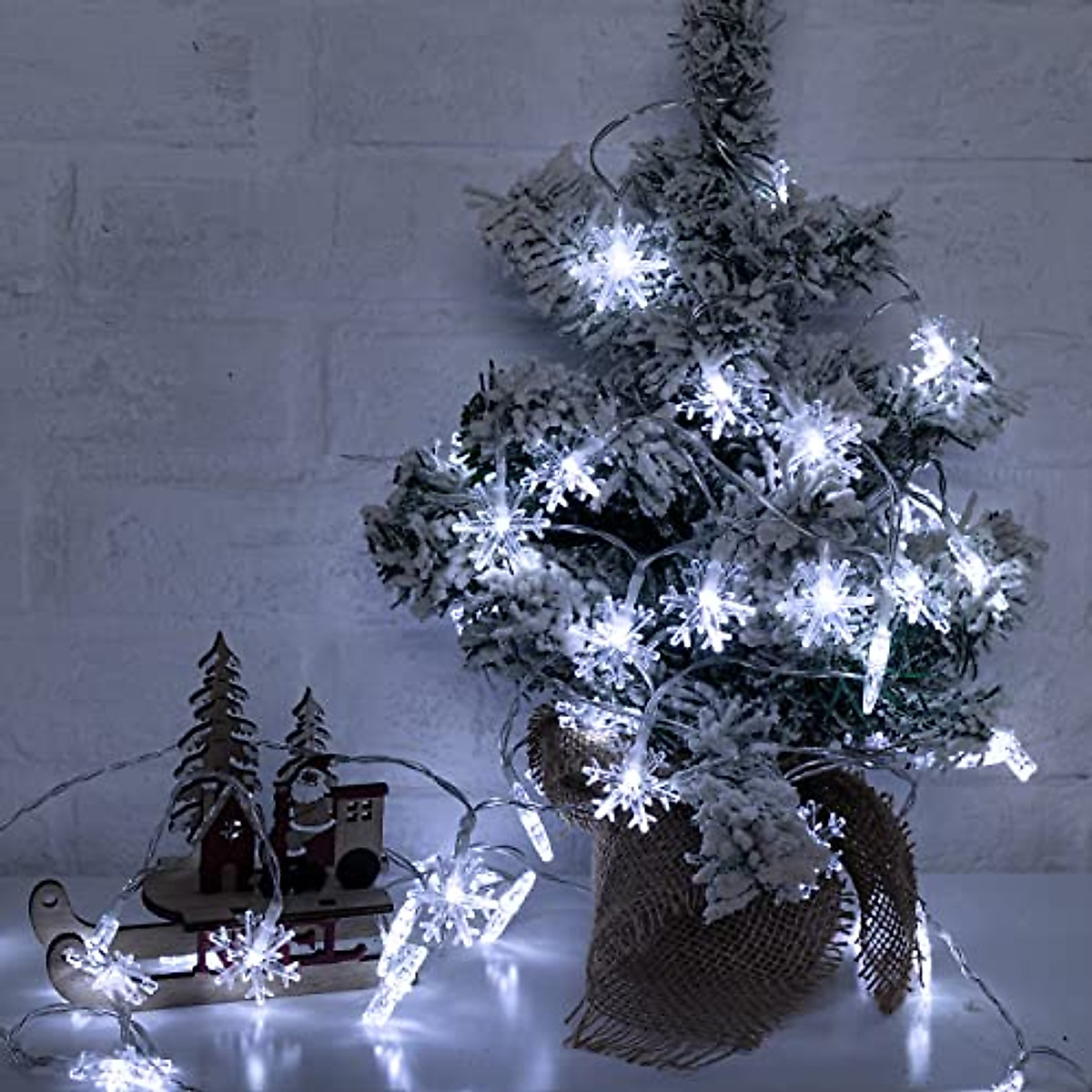 Solar Christmas Snowflake String Lights 100 Led 32.9 Feet Outdoor Waterproof Fairy Lights with 8 Lighting Modes for Wedding, Party, Tree, Room, Garden, Patio, Yard, Home(Pure White)