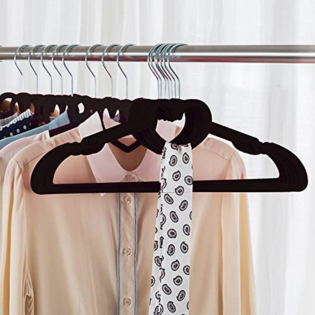Velvet Hangers Pack of 20, Non Slip Standard ​Clothing Adult Heart-Shaped Clothes Hanger, Notches 360 Degree Swivel Hook Felt Hangers, for Heavy Coats, Jackets, Office Suits,Undergarments,Black