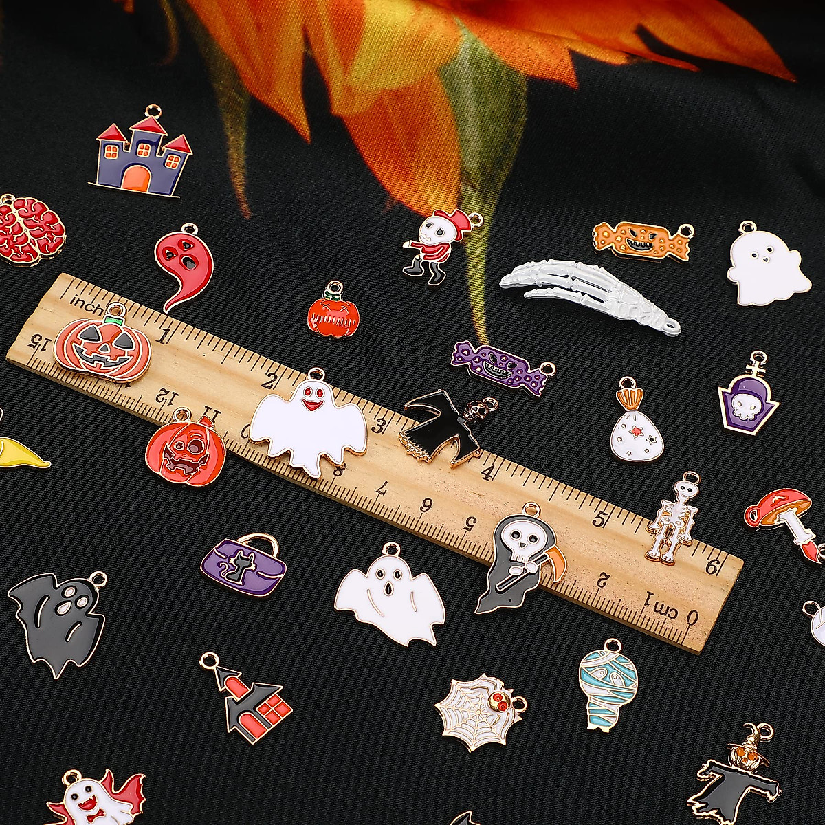 SANNIX 110Pcs Halloween Charms Gold Enamel Jewelry Making Charms for Halloween Bracelet Necklace Making and Decoration