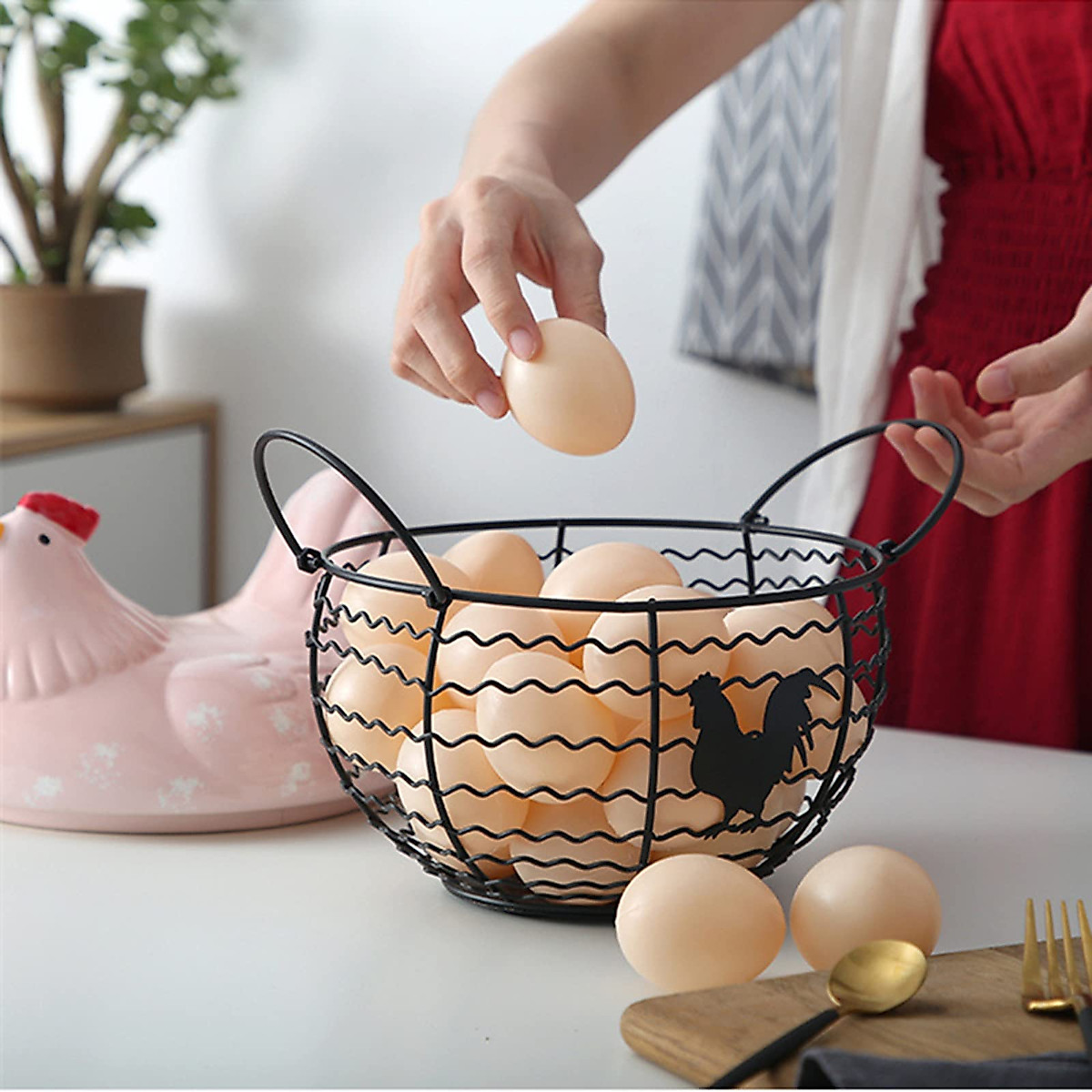 Simple Creative Storage Basket Creative Hen Ceramic and Iron With Storage Basket Hand-painted Egg Carton Large Capacity Kitchen Storage Gods Hold 20-25 Eggs (Yellow Grid Basket)