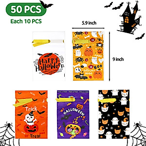ZMCINER 50 Pcs Halloween Drawstring Candy Bags Halloween Treat Bags for Halloween Party Favors