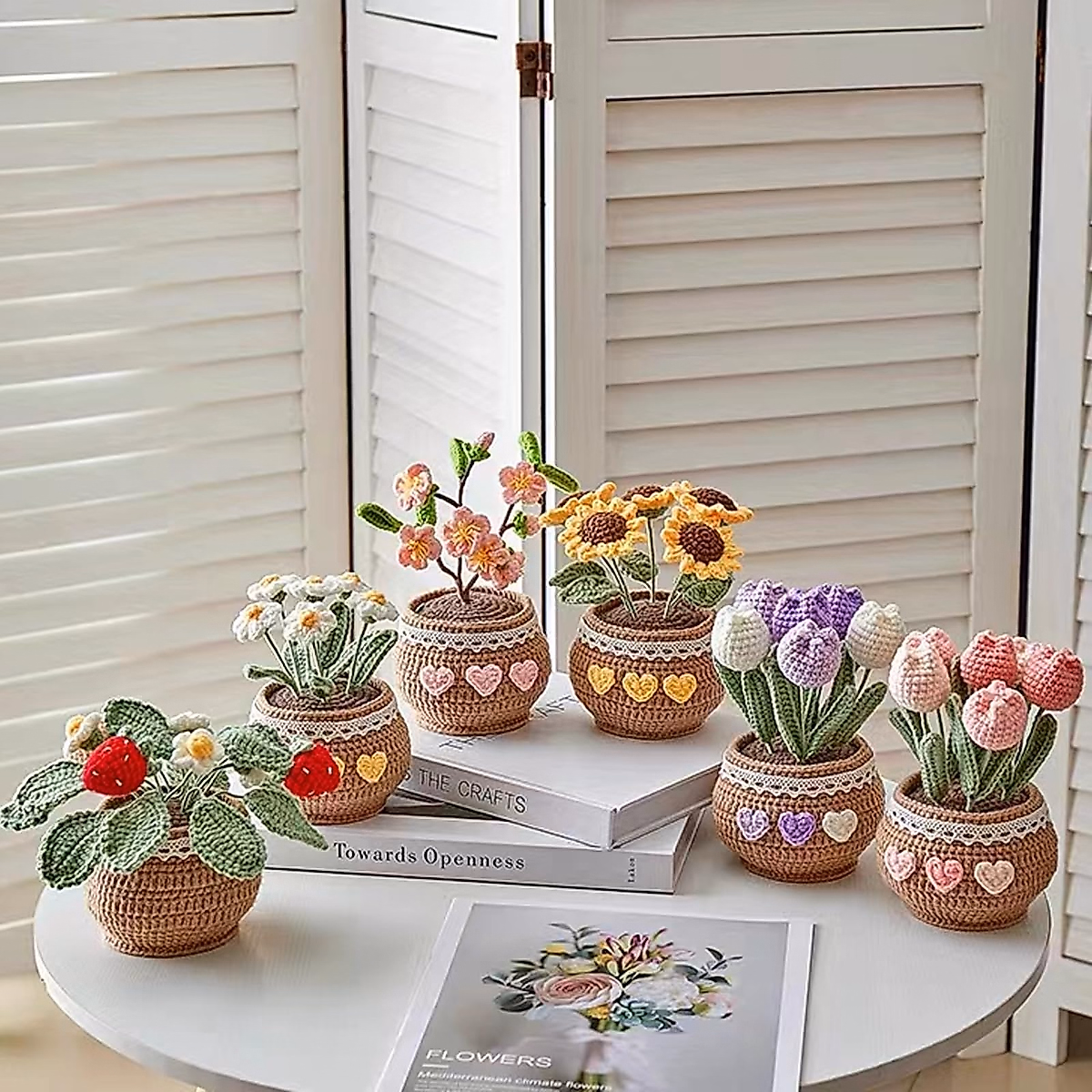 UEIEU Crochet Kit for Beginners - Flower Plants - Crochet Starter Kit，Suitable for Adults Learning Adult Beginner Crochet kit, Step by Step Video Tutorials (Strawberry Flower Potted Plants)