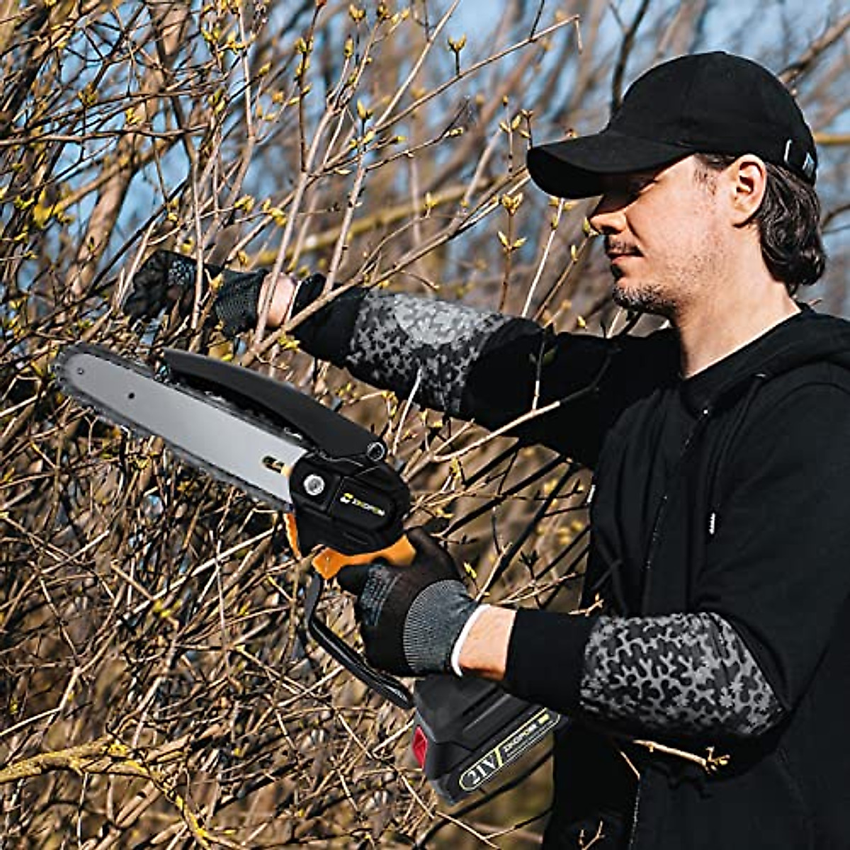 Pruning Tree Branches Handheld Battery Powered Electric Pruning Hand Saw, Can Replace Electric Pruning Shears to Trimming, Best Gift Yard Work Power Tool (One Battery&One Chain)