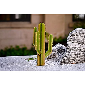 Metal desert cactus Rustic Sculpture The cactus Plant Home Decor Rustic Hand Painted The cactus Garden Ornaments Outdoor Decor Figurines Home Yard Decorations Stakes Lawn Ornaments (3 PCS green)