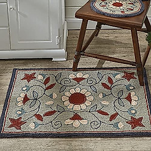 Park Designs Gray Floral Hooked Rug 2' x 3'