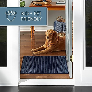 TOWN & COUNTRY BASICS Layne Modern Stripe Everwash™ Washable Area Rug with Non-Slip Backing, Pet Friendly Rug, Navy Blue/Blue, 20"x35"