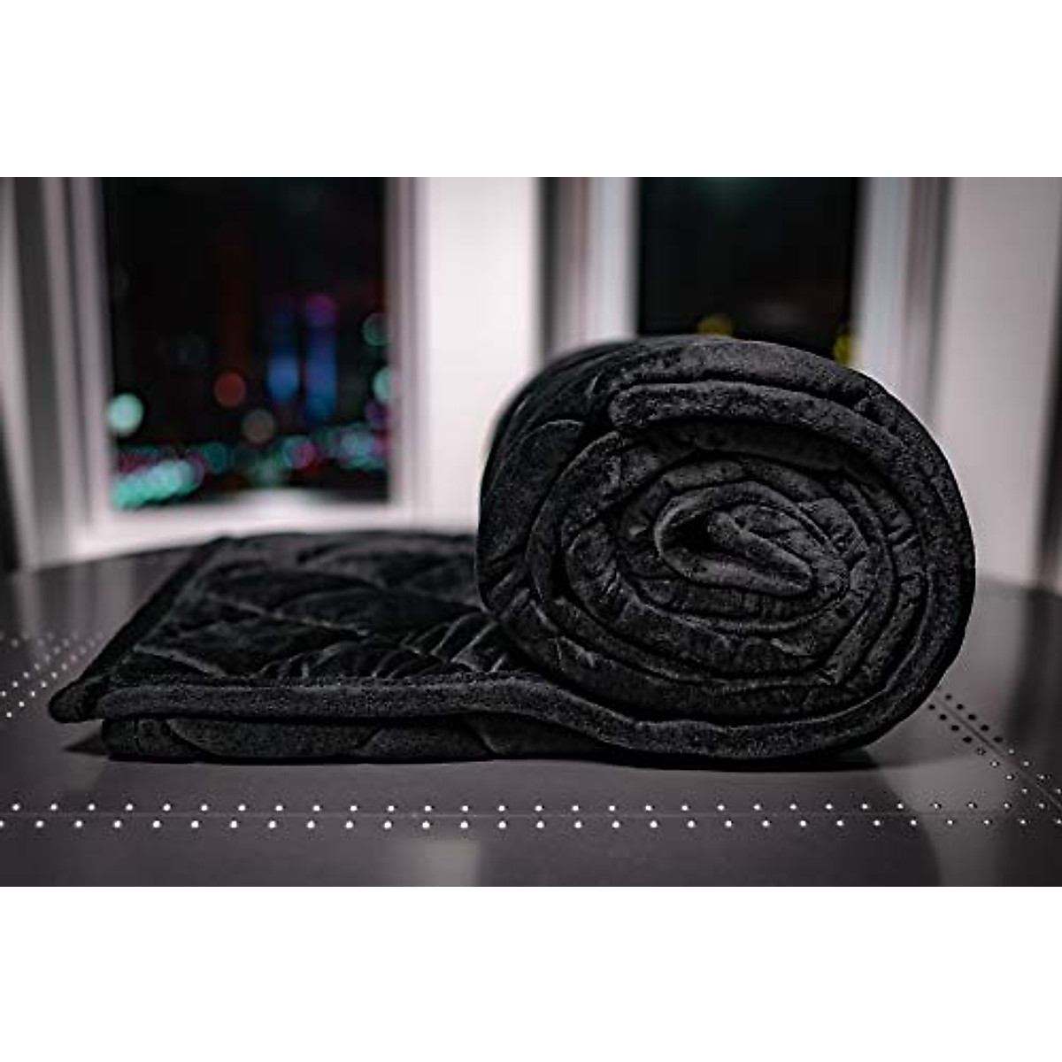 The Amazing Blanket — Adult Weighted Blanket (25 lbs) — 48" W x 72" L