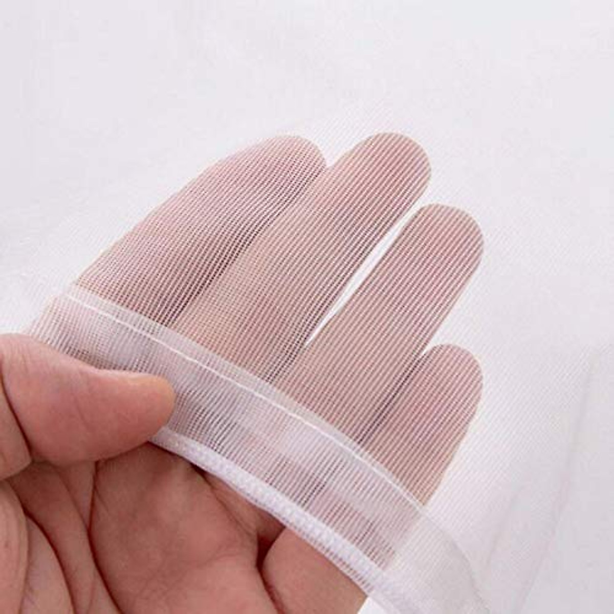 Shuohu 1 Piece Mesh Laundry Bags for Delicates,Anti-Tangle Washing Machine Drawstring Laundry Bag - White S