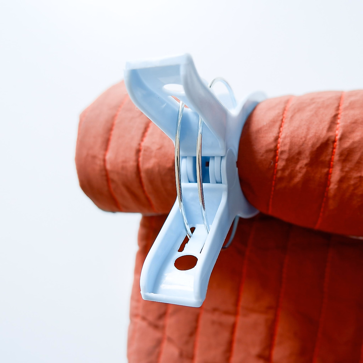 Madam Sew Jumbo Quilting Clamps | 6 Extra Large Clips for Sewing, Binding and Crafting Projects | 5 inch Wide Opening Keeps Fabric in Place